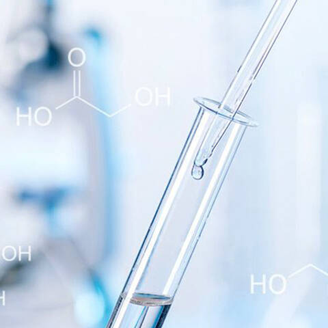 Hydroxy Acids Explained | SkinCeuticals UK